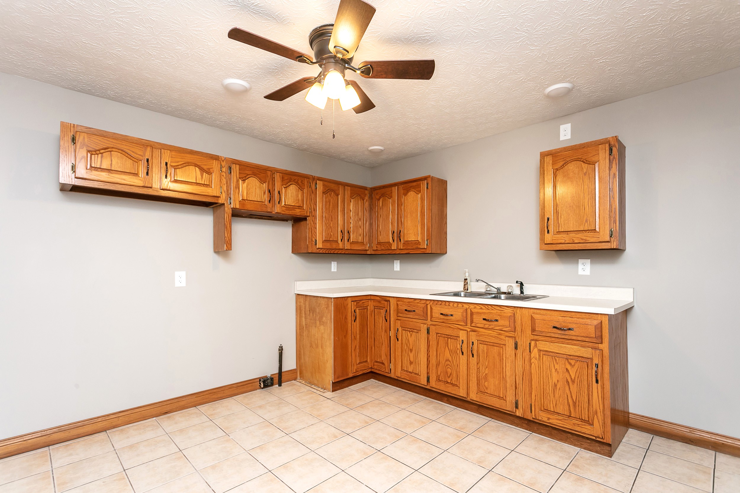 95 Holy Cross Road – Loretto – The Lancaster Agency