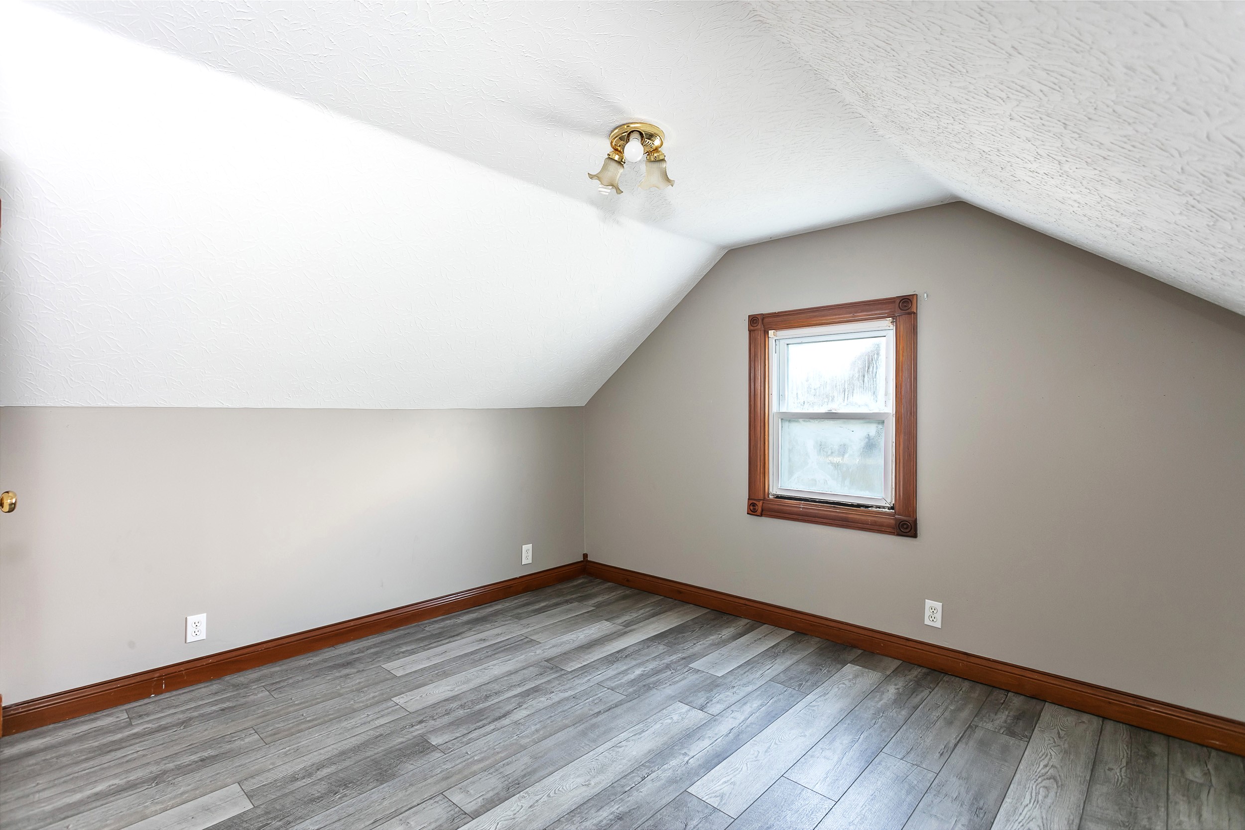 95 Holy Cross Road – Loretto – The Lancaster Agency