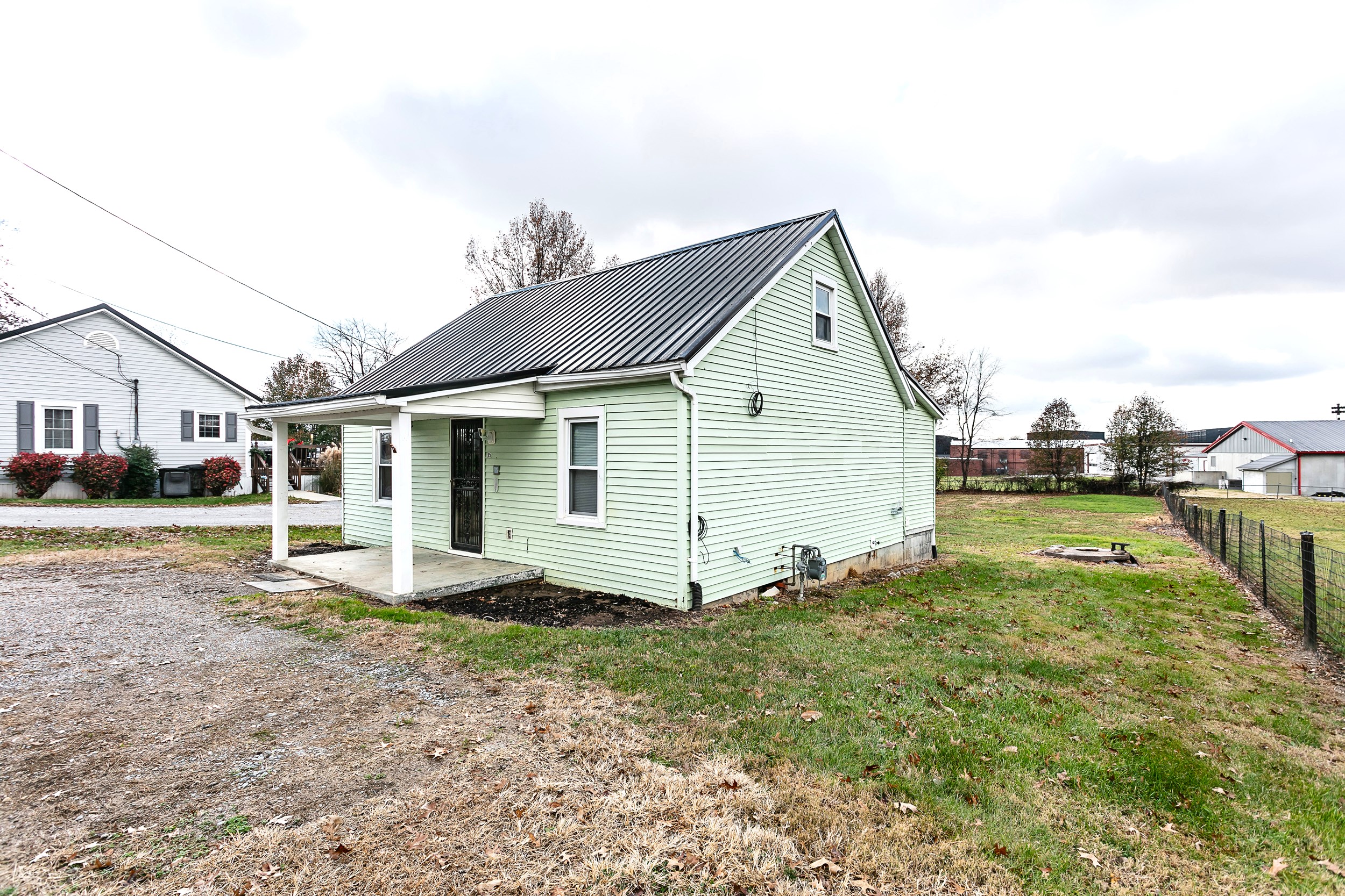 95 Holy Cross Road – Loretto – The Lancaster Agency